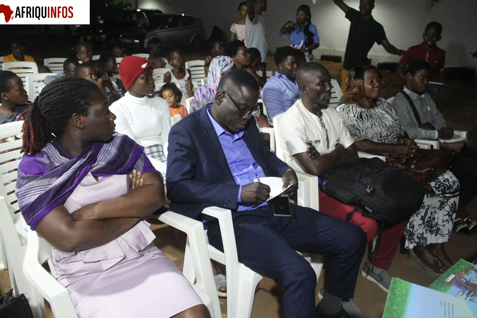 Littérature: «Monfay à Afrotopia», une BD futuriste dédicacée à Lomé ...