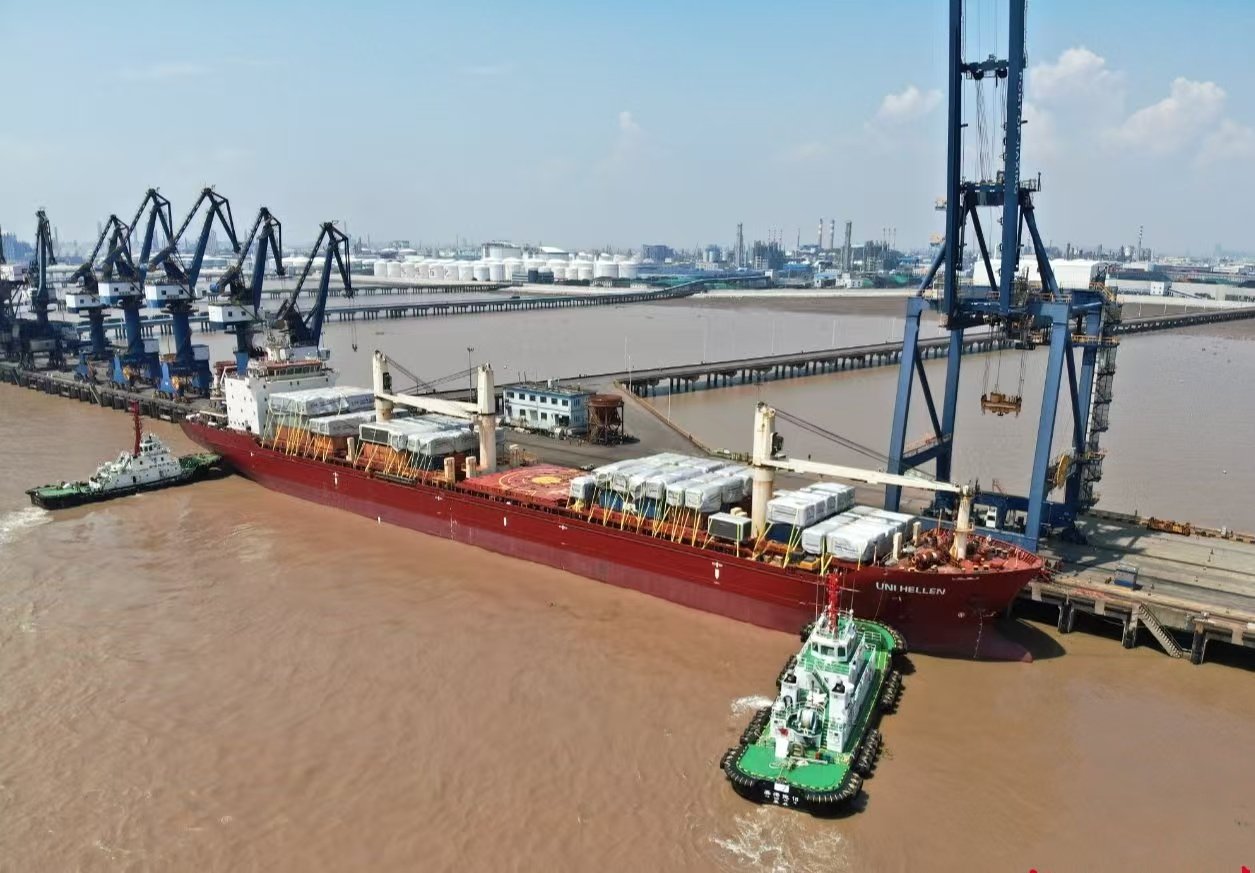 Ouverture de la première ligne maritime directe entre l'est de la Chine ...